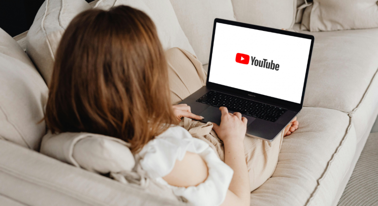 A Guide to YouTube Short Size: Maximize Engagement